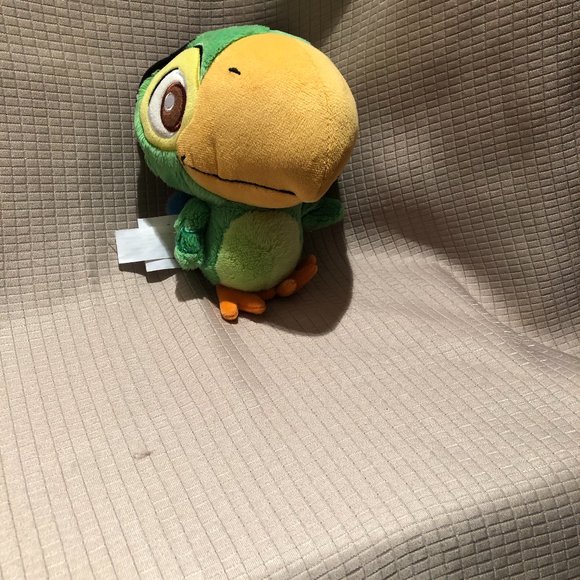 Disney | Toys | Disney Skully Parrot Plush 6 Jake Neverland Bird Green ...